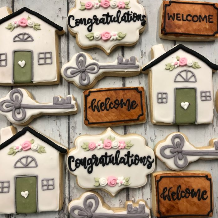 House Cabin Cookie Cutter | The Cookie Cutter Shop