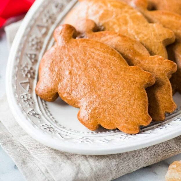 Marranitos (Mexican Gingerbread Pigs) | The Cookie Cutter Shop